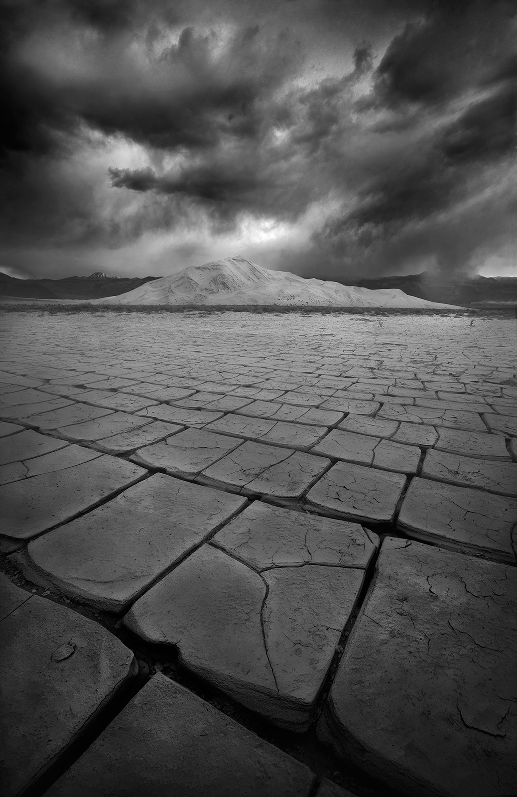 Between Lost and Found (2010) | United Arab Emirates | Marc Adamus ...